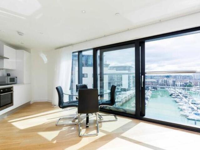 2 bedroom flat for sale in The Hawkins Tower, Ocean Way, Southampton, SO14