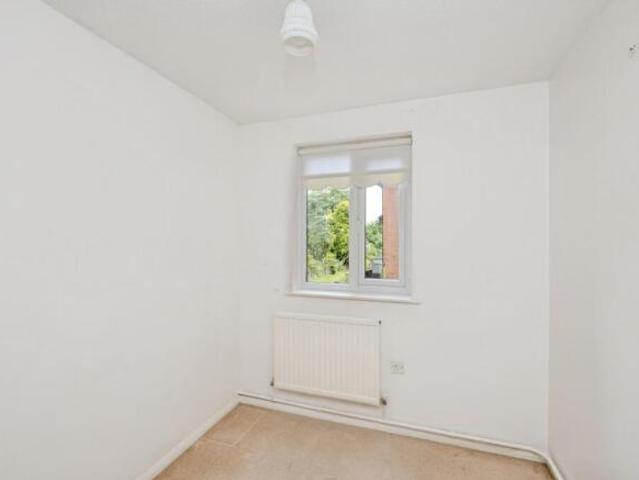 2 bedroom flat for sale in Oaklands Court, West Cross, Swansea, SA3
