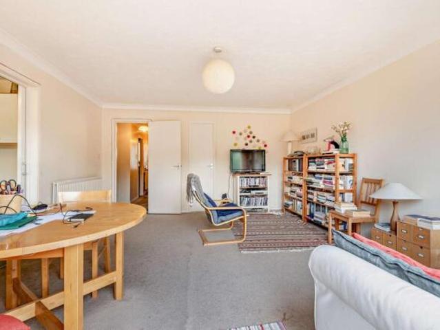 2 bedroom flat for sale in Oglander Road, Winchester, SO23