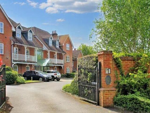 2 Bedroom Flat For Sale In Odiham, Hook