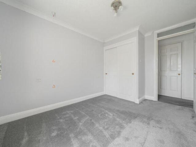 2 bedroom flat for sale in Offington Lane, Worthing, West Sussex, BN14