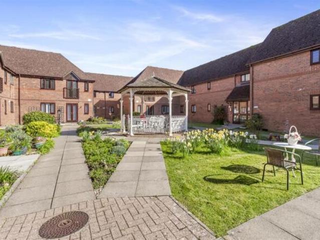 2 bedroom flat for sale in Offington Lane, Worthing, BN14