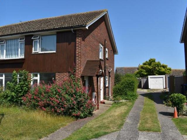 2 bedroom flat for sale in Old Farm Road, Birchington, CT7