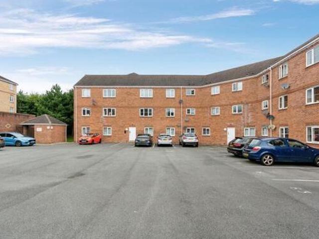 2 Bedroom Flat For Sale In Oldbury, West Midlands