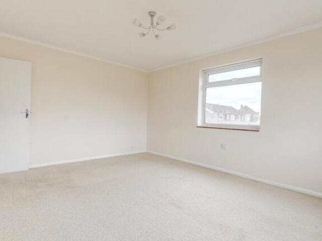 2 bedroom flat for sale in Ophir Road, Worthing, West Sussex, BN11