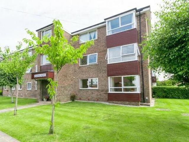2 Bedroom Flat For Sale In Ormskirk, Lancashire