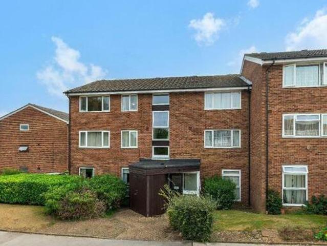 2 Bedroom Flat For Sale In Orpington, Kent