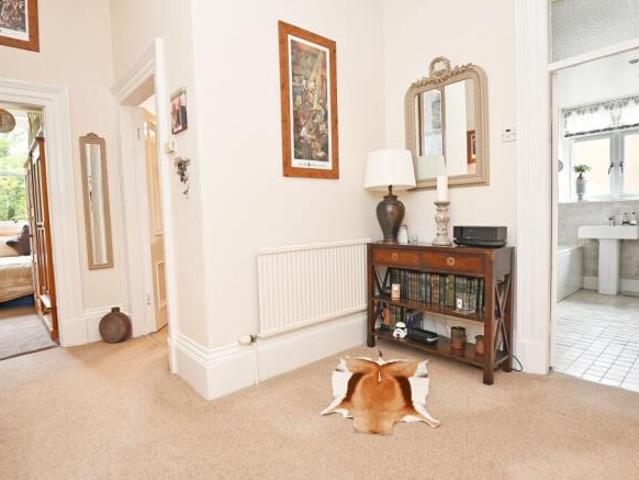2 bedroom flat for sale in Otley Road, Huntcliffe House, HG2