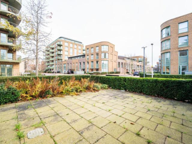 2 bedroom flat for sale in Ottley Drive, Blackheath, London, SE3