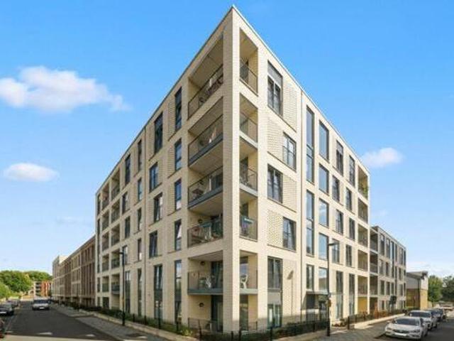 2 Bedroom Flat For Sale In Oval, London