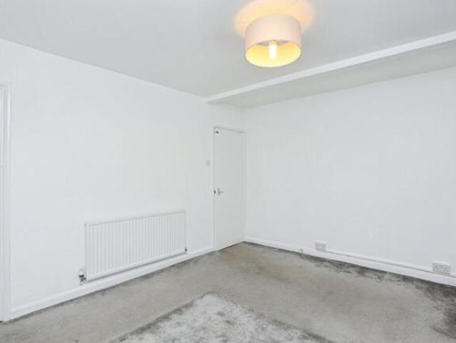 2 bedroom flat for sale in Oval Road, Croydon, CR0