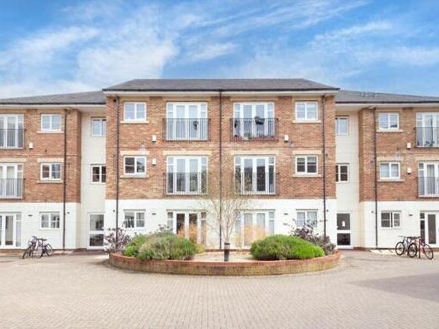 2 Bedroom Flat For Sale In Oxford