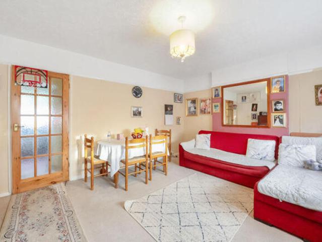 2 bedroom flat for sale in Oxford Road, Canterbury, CT1