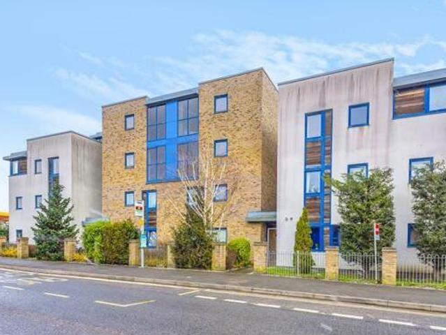 2 Bedroom Flat For Sale In Oxfordshire