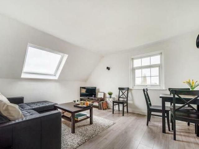 2 Bedroom Flat For Sale In Oxfordshire