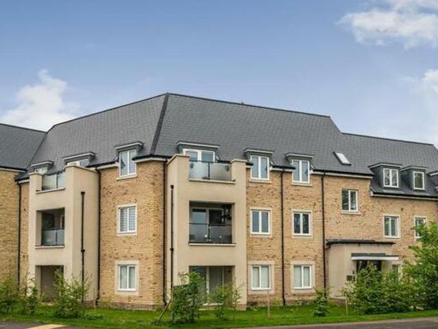 2 Bedroom Flat For Sale In Oxfordshire