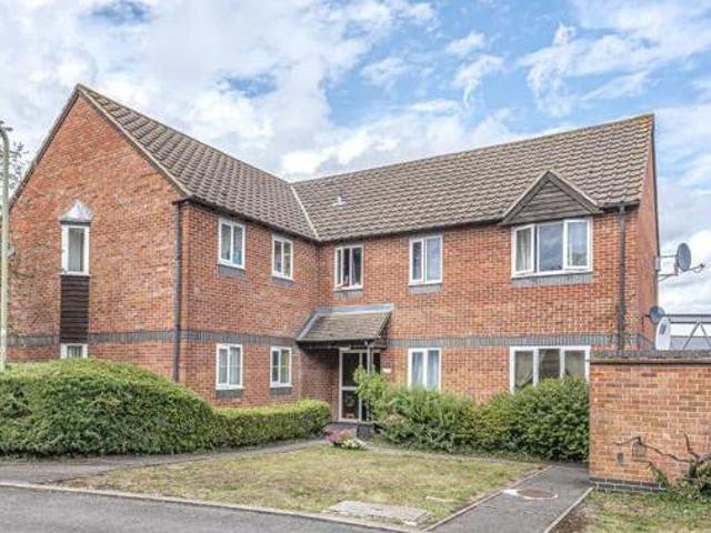 2 Bedroom Flat For Sale In Oxfordshire