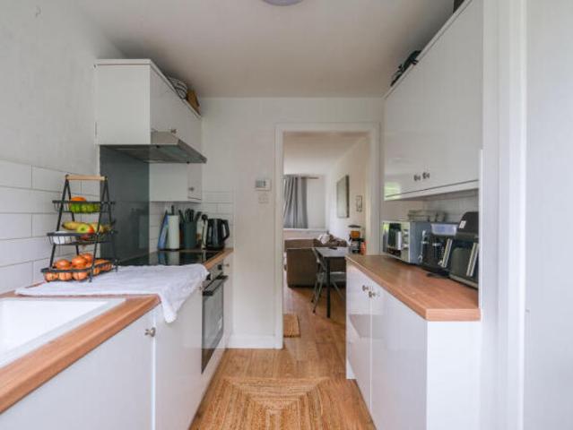 2 bedroom flat for sale in Oxgangs Farm Drive, Edinburgh, EH13