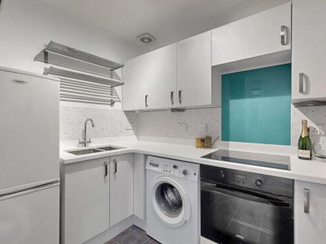 2 bedroom flat for sale in Paisley Road West, Cardonald, G52