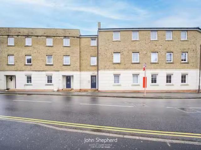 2 bedroom flat for sale in partens Heath Road, partens Heath.