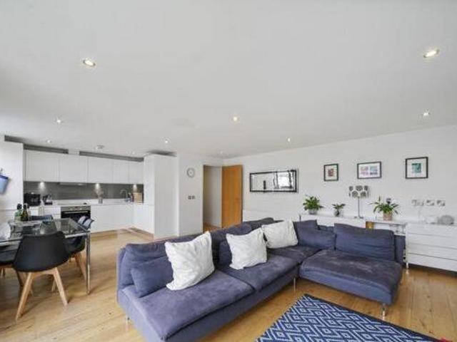 2 Bedroom Flat For Sale In Park Road