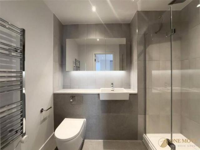 2 bedroom flat for sale in Park View, Manchester, M4