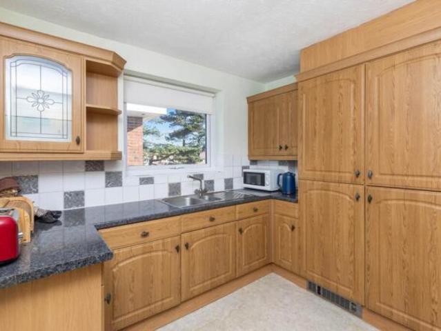 2 bedroom flat for sale in Parklands Court, 171 Goring Road, BN12
