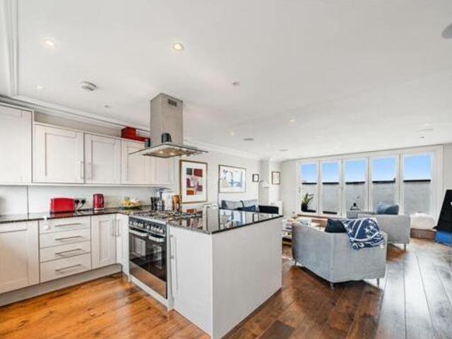 2 Bedroom Flat For Sale In Parsons Green, London