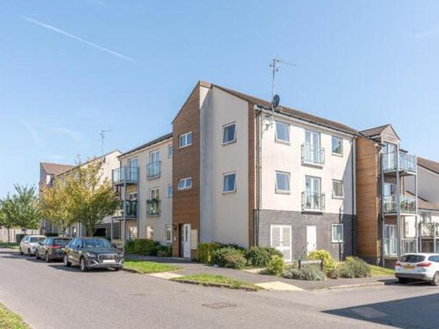 2 Bedroom Flat For Sale In Patchway, Bristol