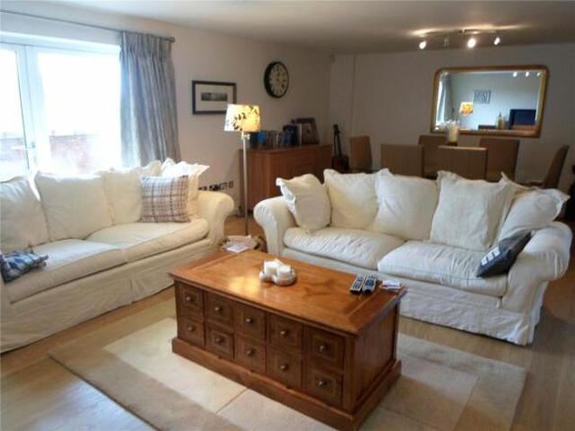 2 bedroom flat for sale in Penstone Court, Chandlery Way, Cardiff, Caerdydd, CF10