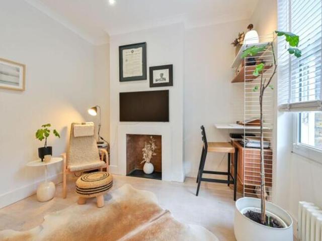 2 bedroom flat for sale in Pearman Street, Waterloo, London, SE1