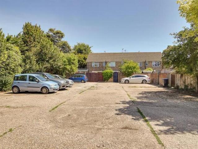 2 bedroom flat for sale in Pelham Court, Stonehurst Road, Worthing, BN13