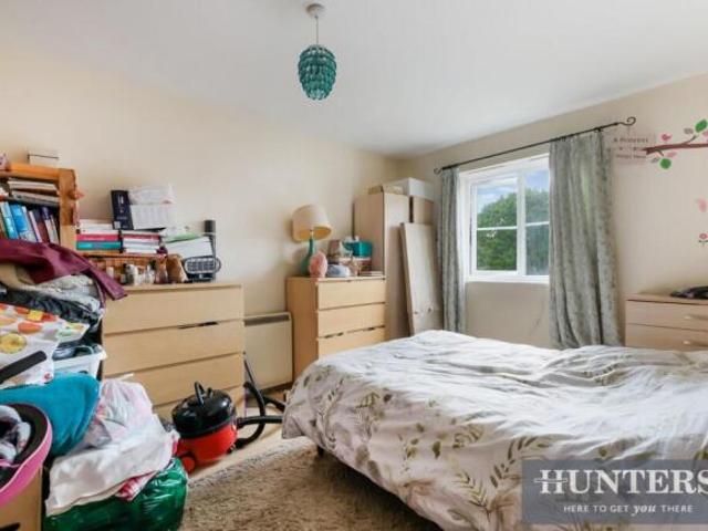 2 bedroom flat for sale in Pelham Place, London, W13