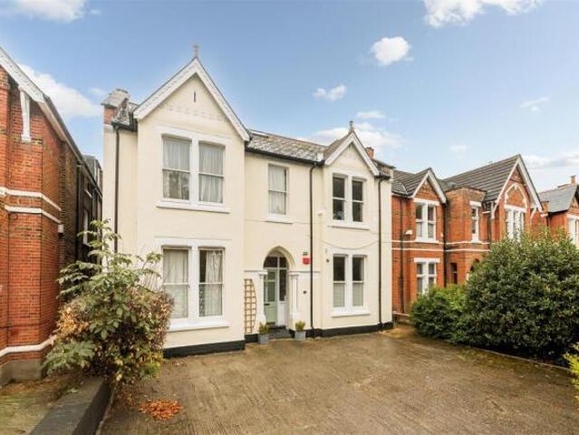 2 bedroom flat for sale in Perryn Road, London, W3