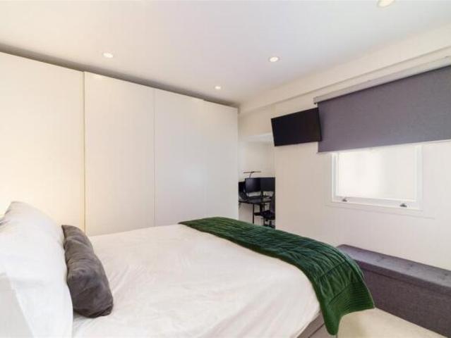 2 bedroom flat for sale in Philbeach Gardens, Earl's Court, SW5