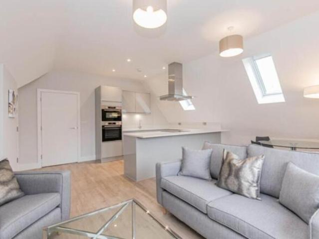 2 bedroom flat for sale in Pine Rise, Oxford, OX2