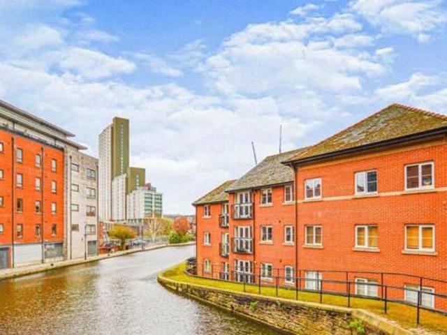 2 Bedroom Flat For Sale In Piccadilly Basin, Manchester