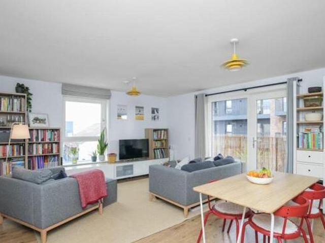 2 Bedroom Flat For Sale In Pillans Place, Edinburgh