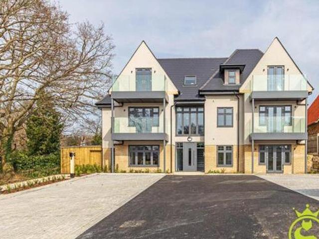 2 Bedroom Flat For Sale In Poole