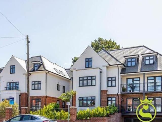 2 Bedroom Flat For Sale In Poole