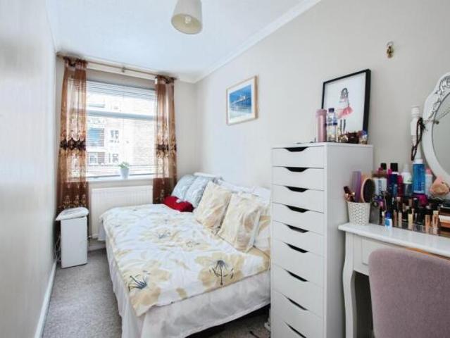 2 bedroom flat for sale in Poole Road, BOURNEMOUTH, BH4