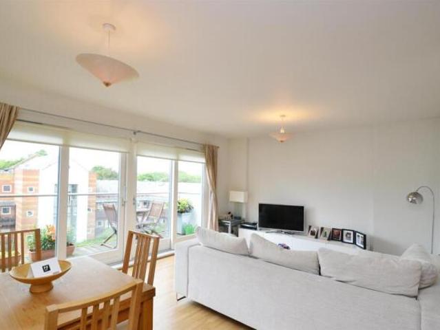 2 bedroom flat for sale in Point Pleasant, Putney, SW18