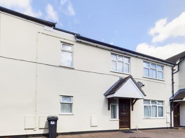 2 Bedroom Flat For Sale In Pokesdown, Bournemouth