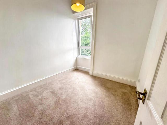 2 bedroom flat for sale in Pollokshaws Road, Glasgow, G41