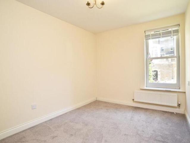 2 bedroom flat for sale in Portland Crescent, Harrogate, HG1
