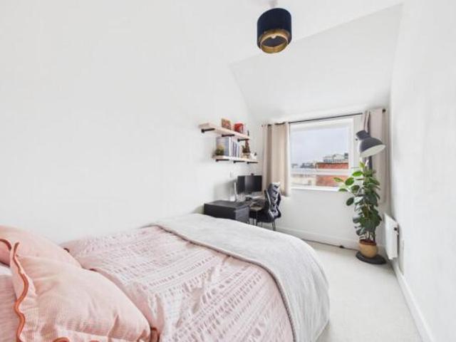 2 bedroom flat for sale in Portland Square, Bristol, BS2