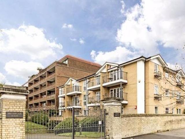 2 bedroom flat for sale in Portsmouth Road Kingston Upon Thames KT1