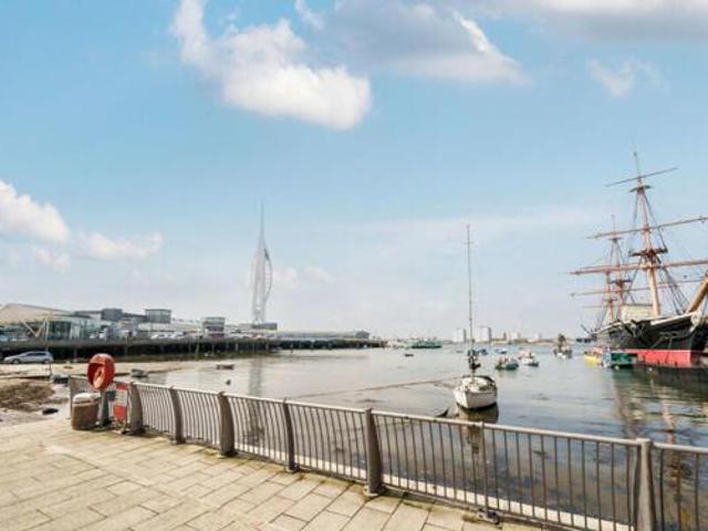 2 Bedroom Flat For Sale In Portsmouth
