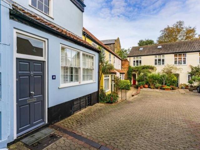 2 bedroom flat for sale in Pottergate, Norwich, NR2