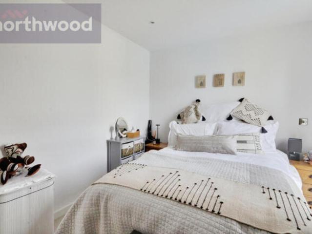 2 bedroom flat for sale in Pound Lane, York, YO1